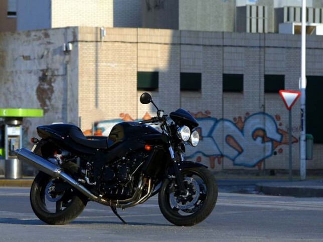 Triumph Speed Four – 2003 à 2005 | Triumphadonf